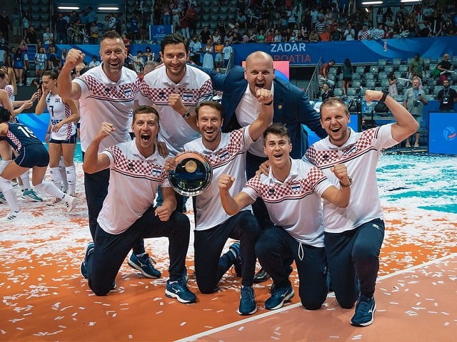 Eczacıbaşı baş antrenörü Ferhat Akbaş, Hırvatistan A Milli Kadın ...
